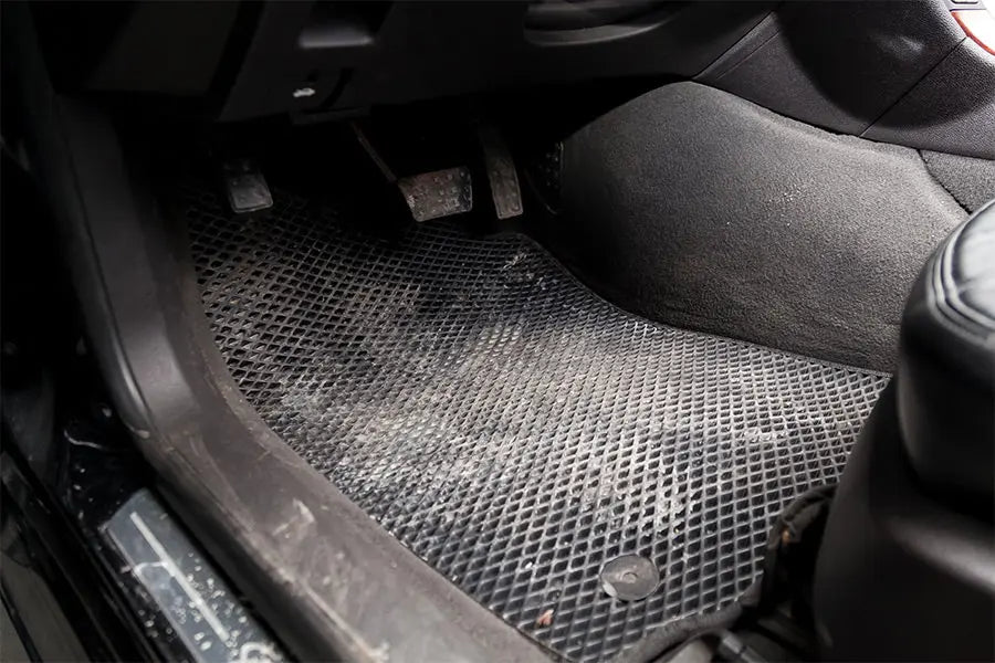 How To Clean Your Car’s Floor Mats Like a Pro – Shine Armor